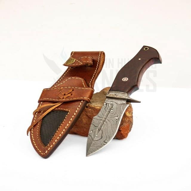 Tracker Knives Archives - John Hunting Knives